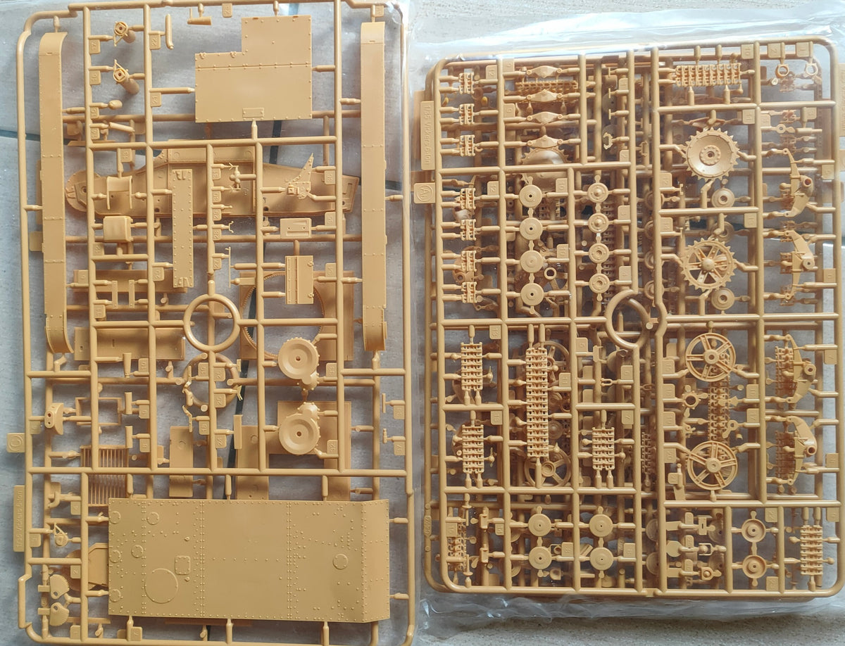 CAMs 1/35 Vickers 6-Ton Light Tank alt B Early Production Finland Army ...